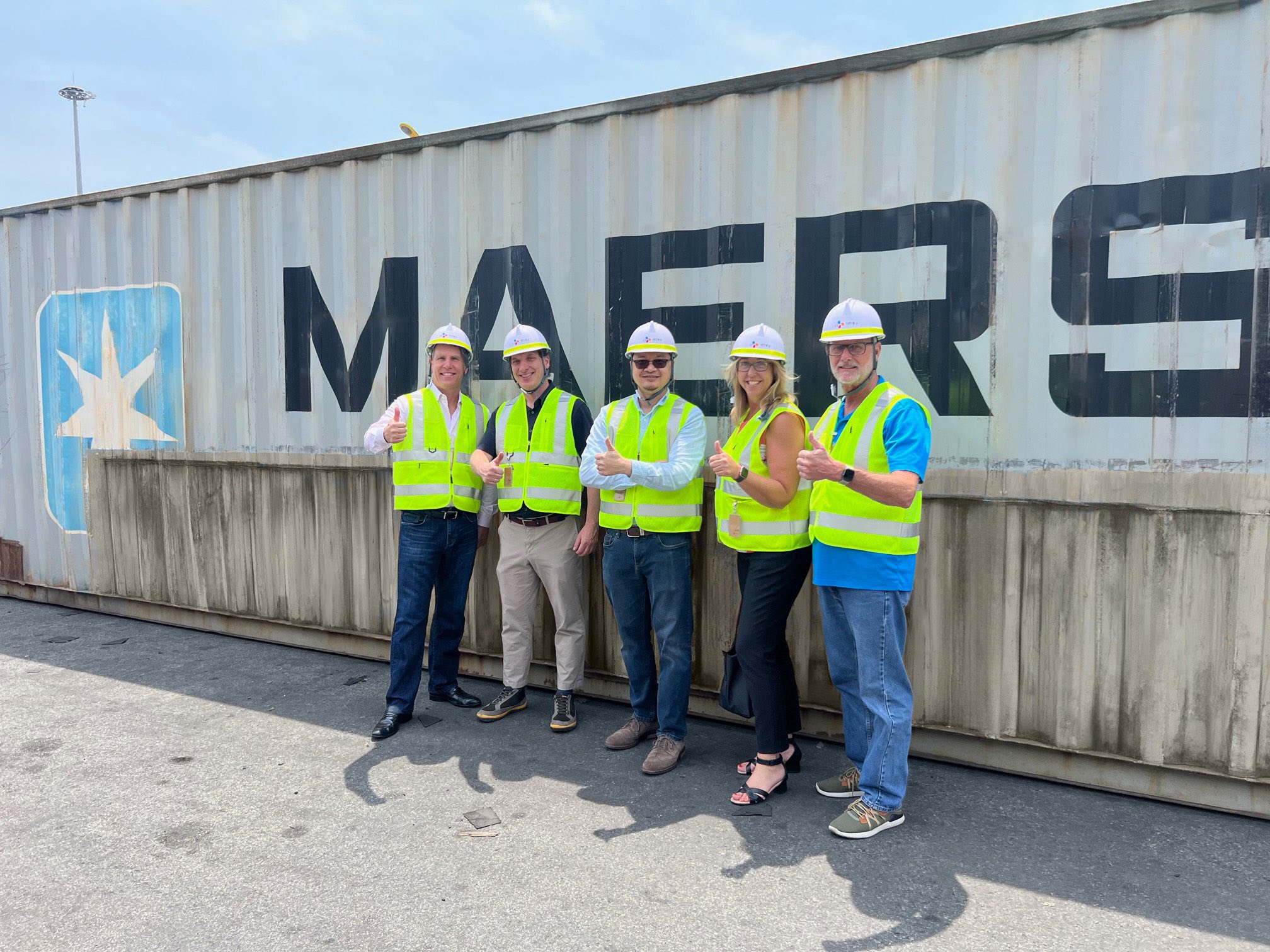 USSI Global, OneWeb Celebrate Global Logistics Partnership - USSI Global